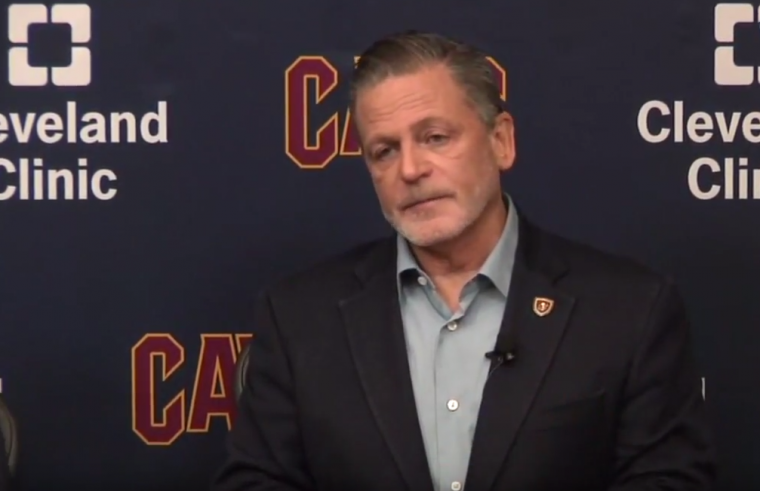 Dan Gilbert, le propriétaire des Cavs, hospitalisé après une attaque