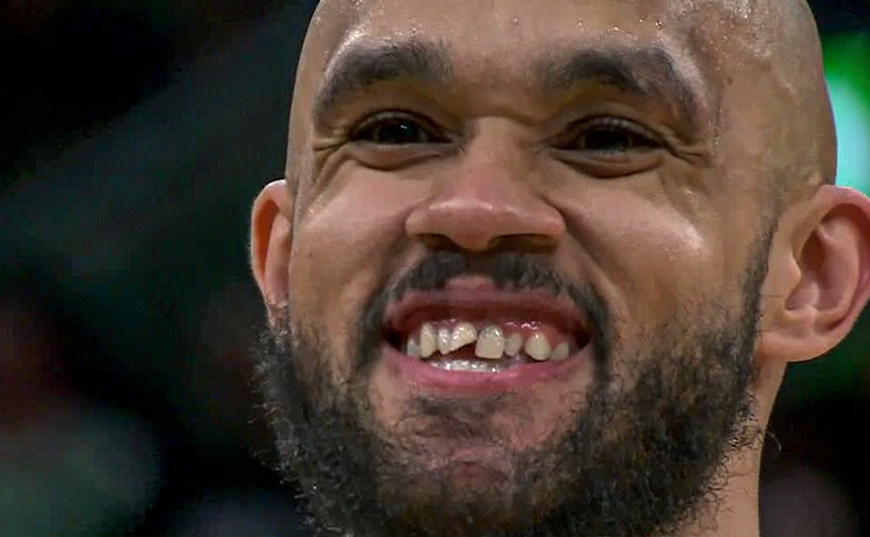 🎞Derrick White se casse une dent... et Jaylen Brown se fout de sa gueule